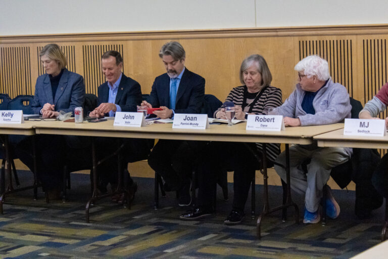 Faculty Senate addresses complaints to administrative actions at latest ...